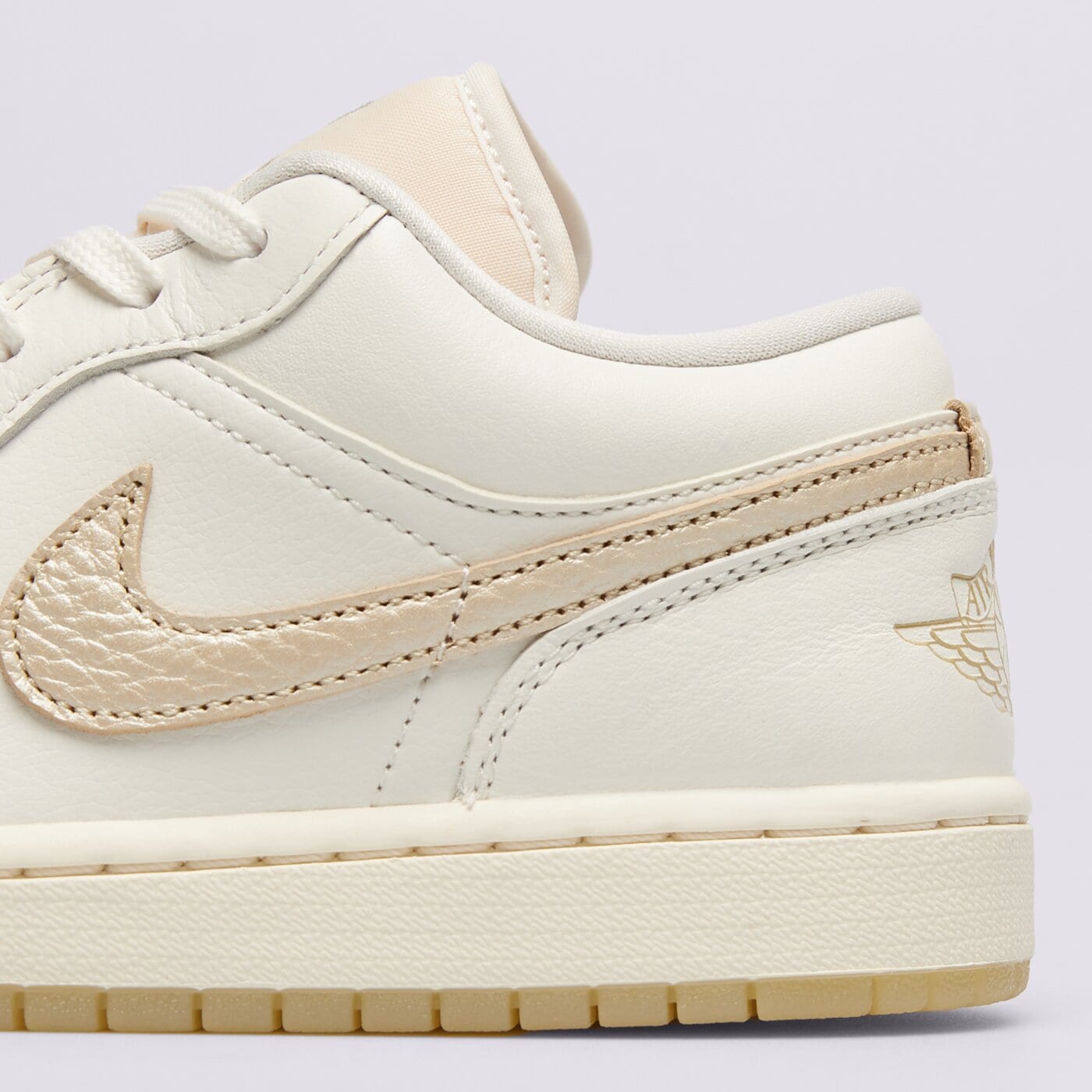 WMNS AIR JORDAN 1 LOW SE V2 HV5157-100 | farba BÉŽOVÁ | Módne Tenisky ...