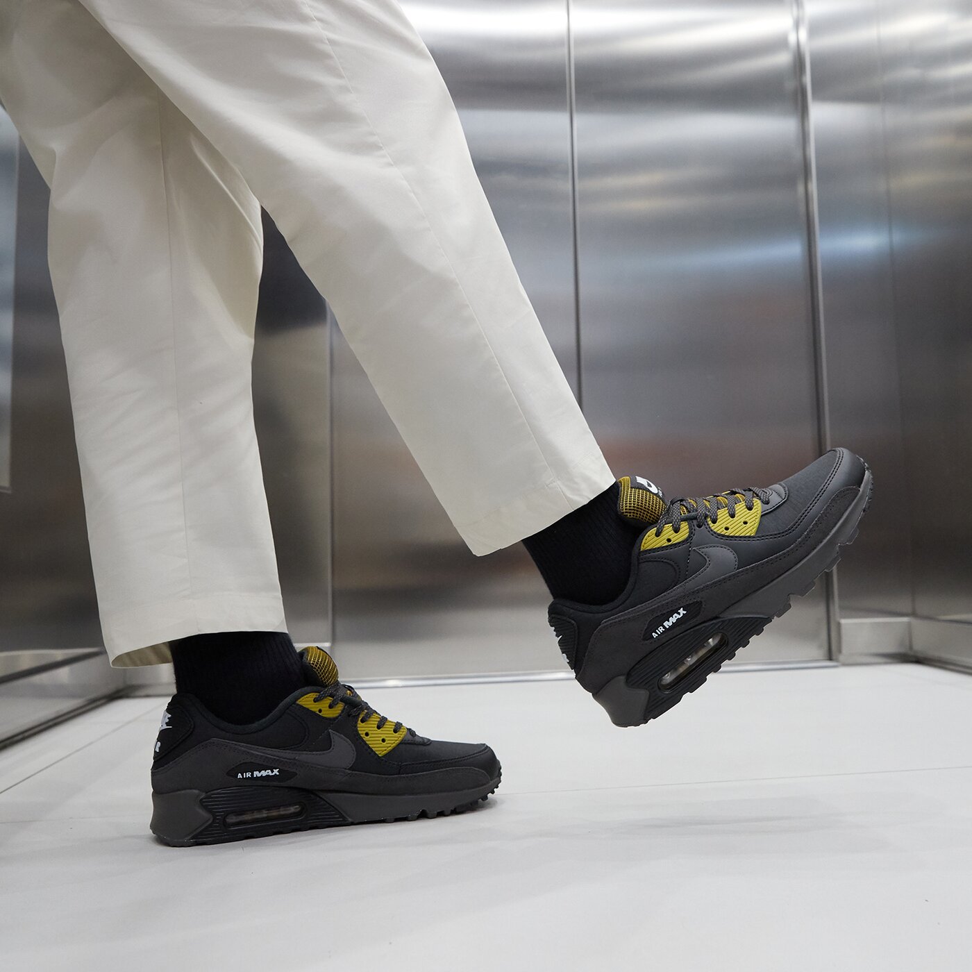 NIKE AIR MAX 90 FB9657-001 | farba čierna | Módne Tenisky. Muži Obuv ...