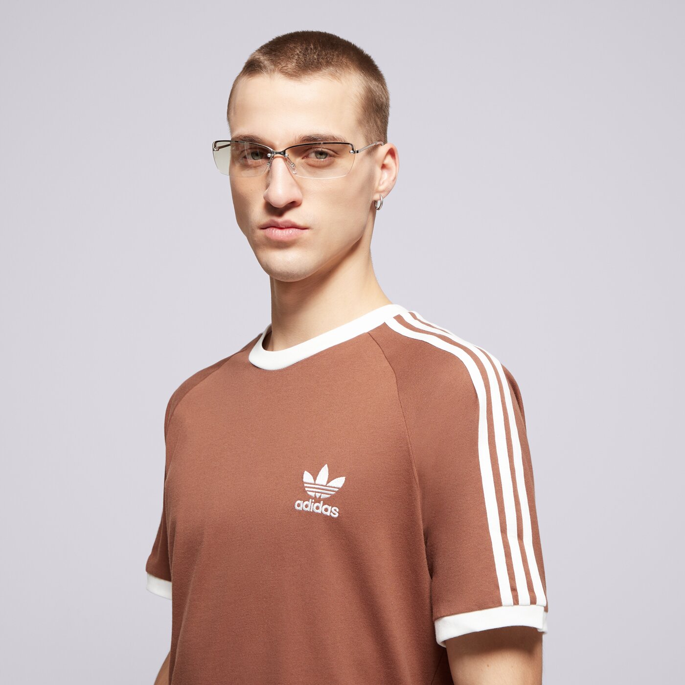 ADIDAS TRIČKO 3-STRIPES TEE IZ3071 | farba HNEDÁ | Módne Tričká. Muži ...