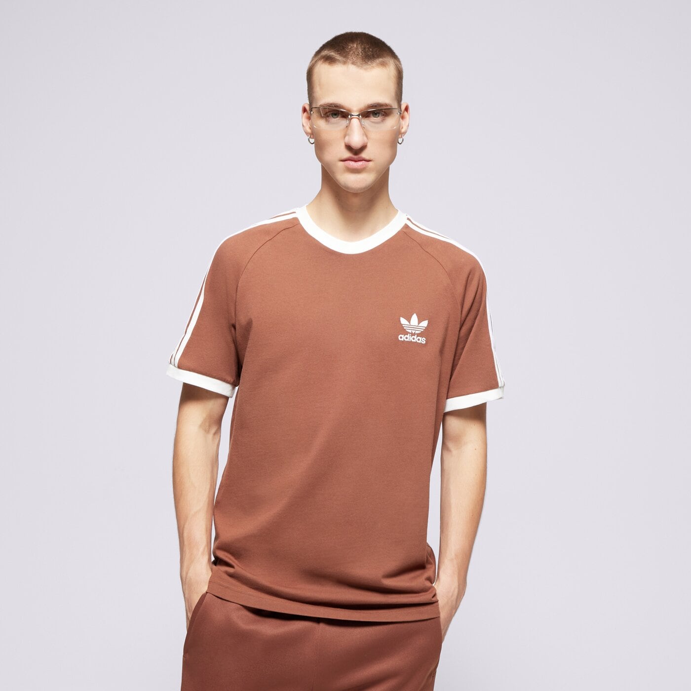 ADIDAS TRIČKO 3-STRIPES TEE IZ3071 | farba HNEDÁ | Módne Tričká. Muži ...