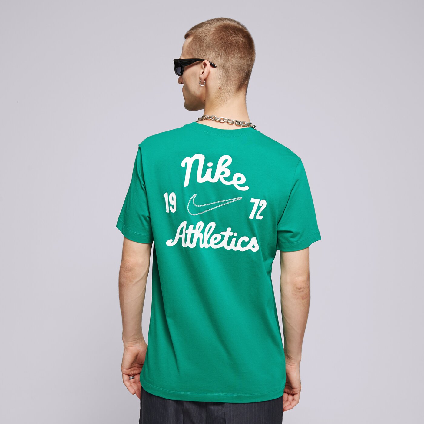 NIKE TRIČKO M NSW TEE CLUB SSNL LBR FV3772-365 | farba ZELENÁ | Módne ...