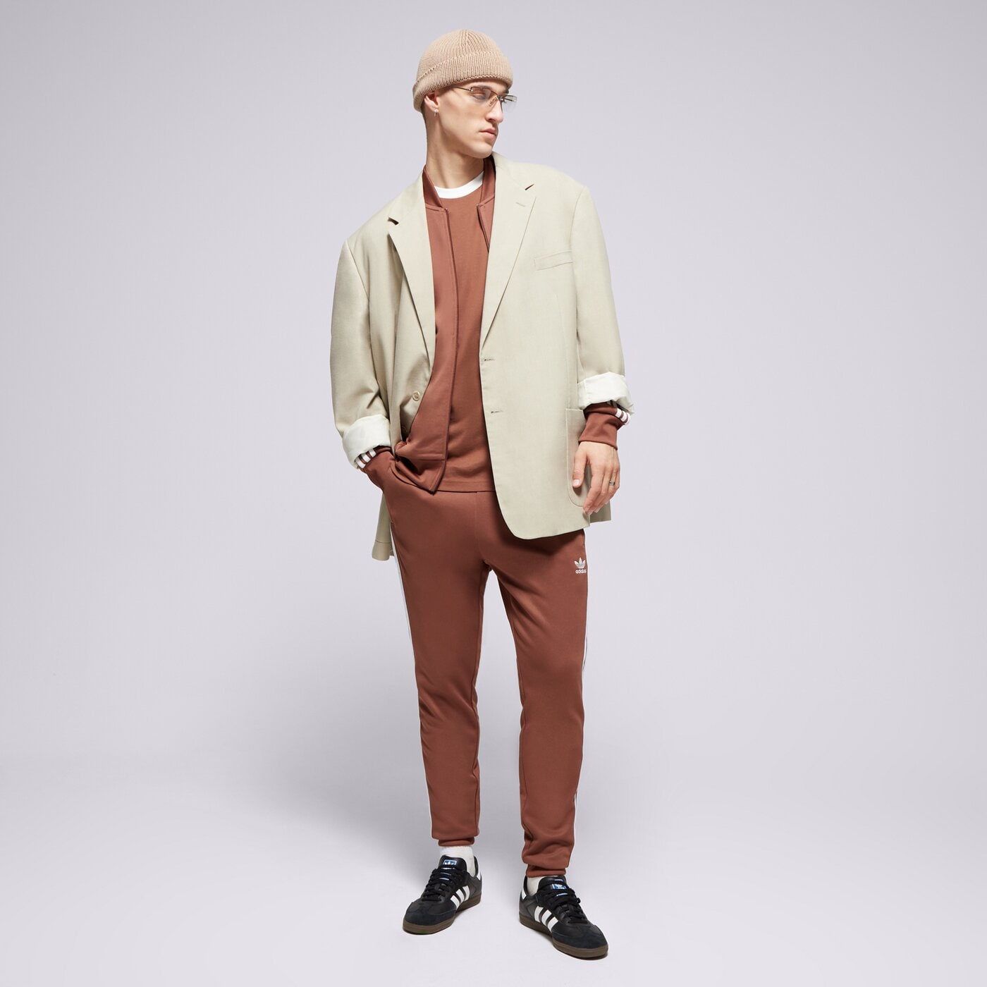 ADIDAS NOHAVICE SST TP IY9866 | farba HNEDÁ | Módne Nohavice. Muži ...