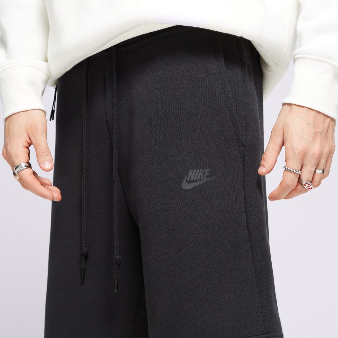 NIKE ŠORTKY SPORTWEAR TECH FLEECE SHORTS FB8171-010 | farba čierna ...