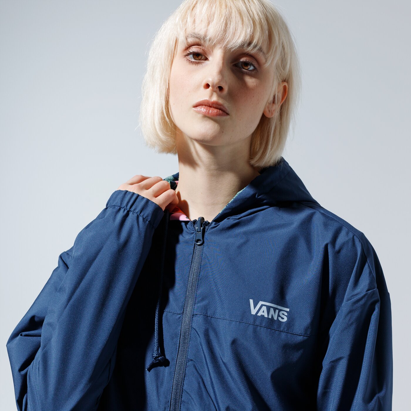 VANS BUNDA WM MERCY REVERSIBLE PARKA MULTI TROPIC VN0A34FMVD11 | farba ...