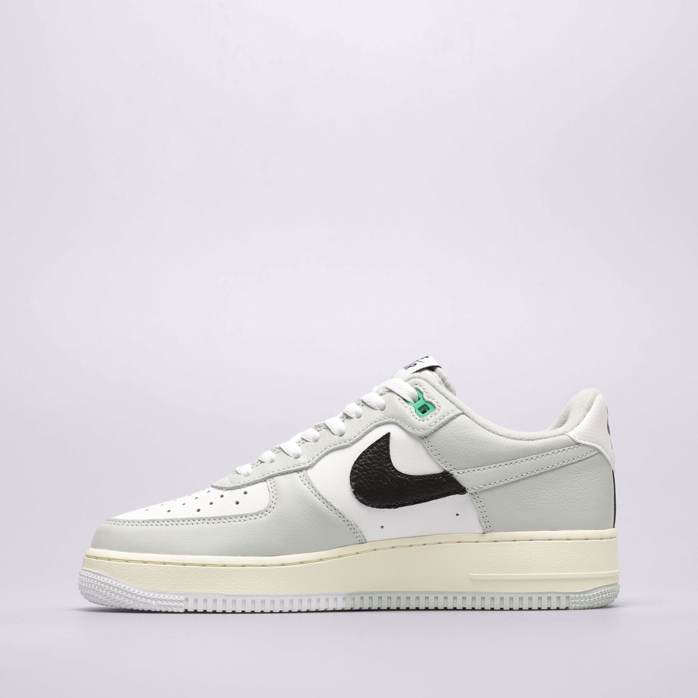 NIKE AIR FORCE 1 '07 LV8 DZ2522-001 | farba SIVÁ | Módne Tenisky. Muži ...