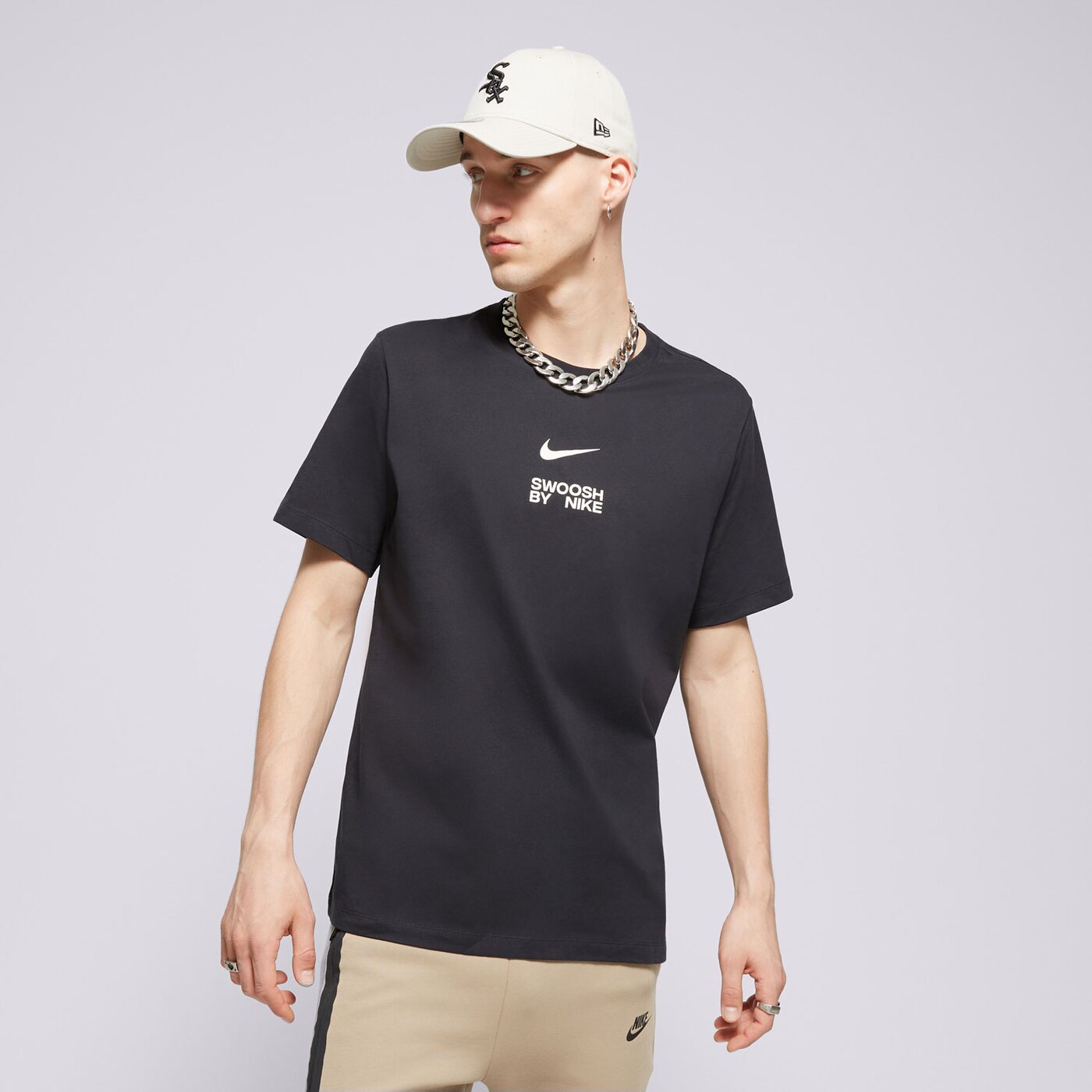 NIKE TRIČKO NIKE SPORTWEAR FD1244-010 | farba čierna | Módne Tričká ...