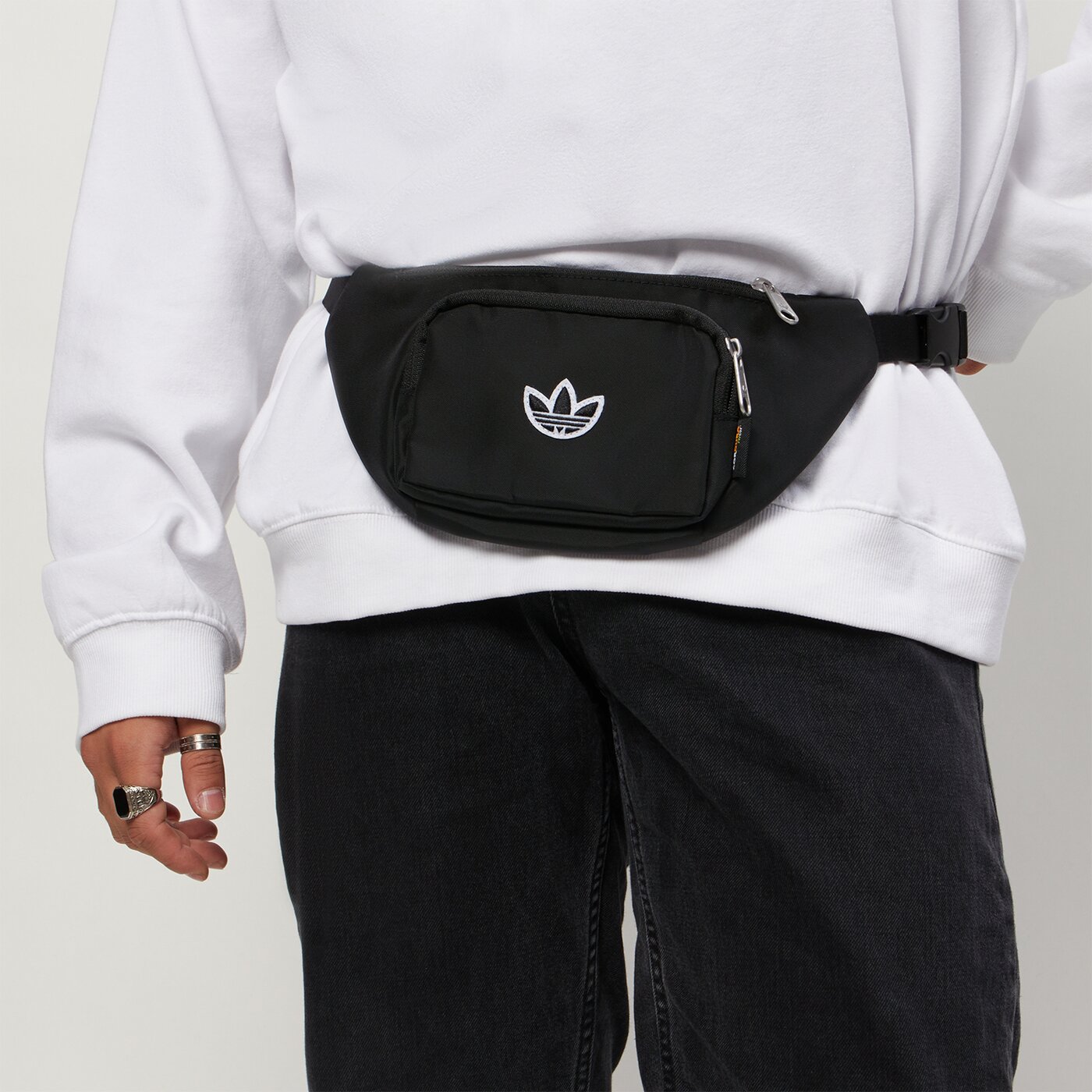 ADIDAS TAŠKA PE WAISTBAG IJ5007 | farba čierna | Módne Ľadvinky. Ženy Doplnky eshop Sizeer.sk