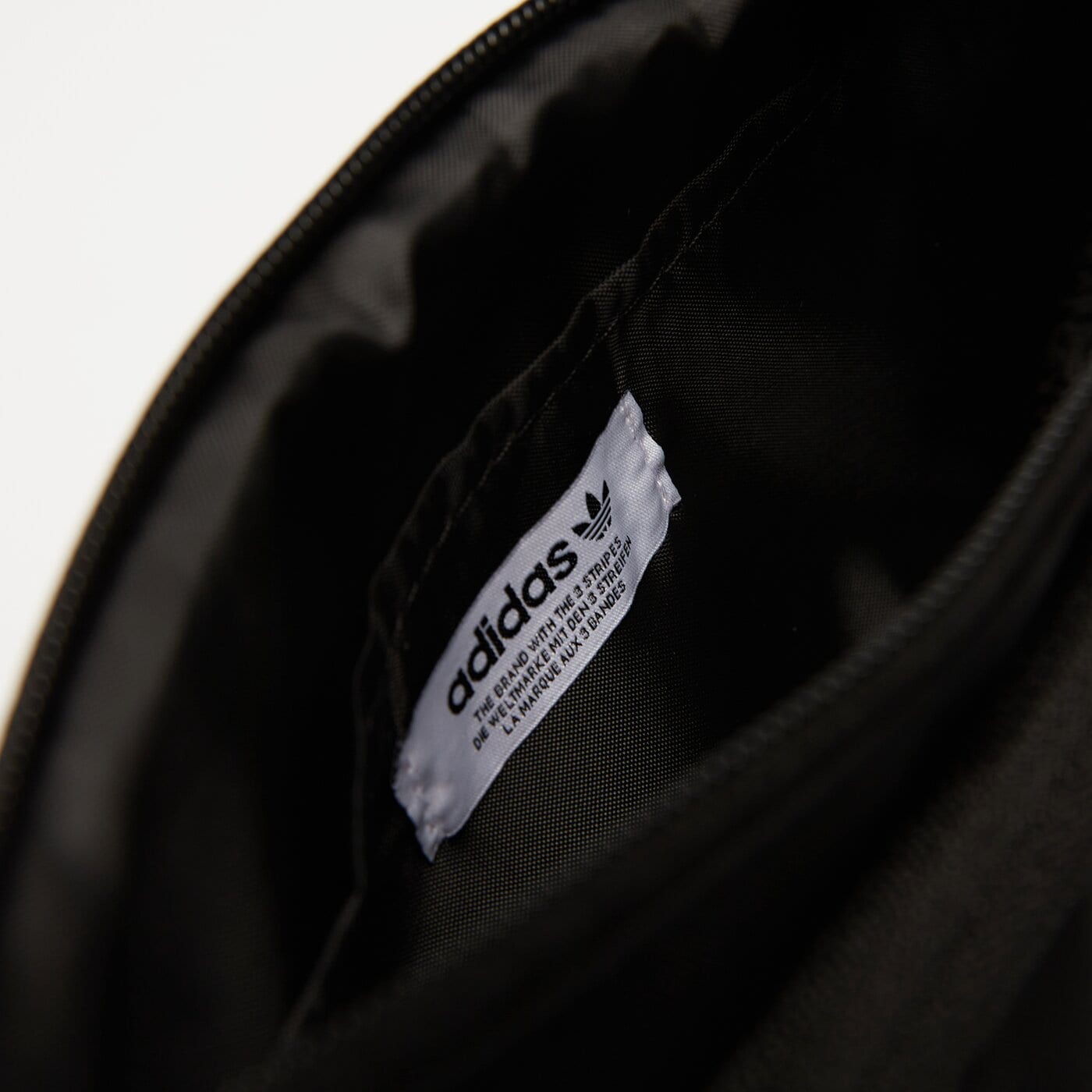 ADIDAS TAŠKA PE WAISTBAG IJ5007 | farba čierna | Módne Ľadvinky. Ženy Doplnky eshop Sizeer.sk