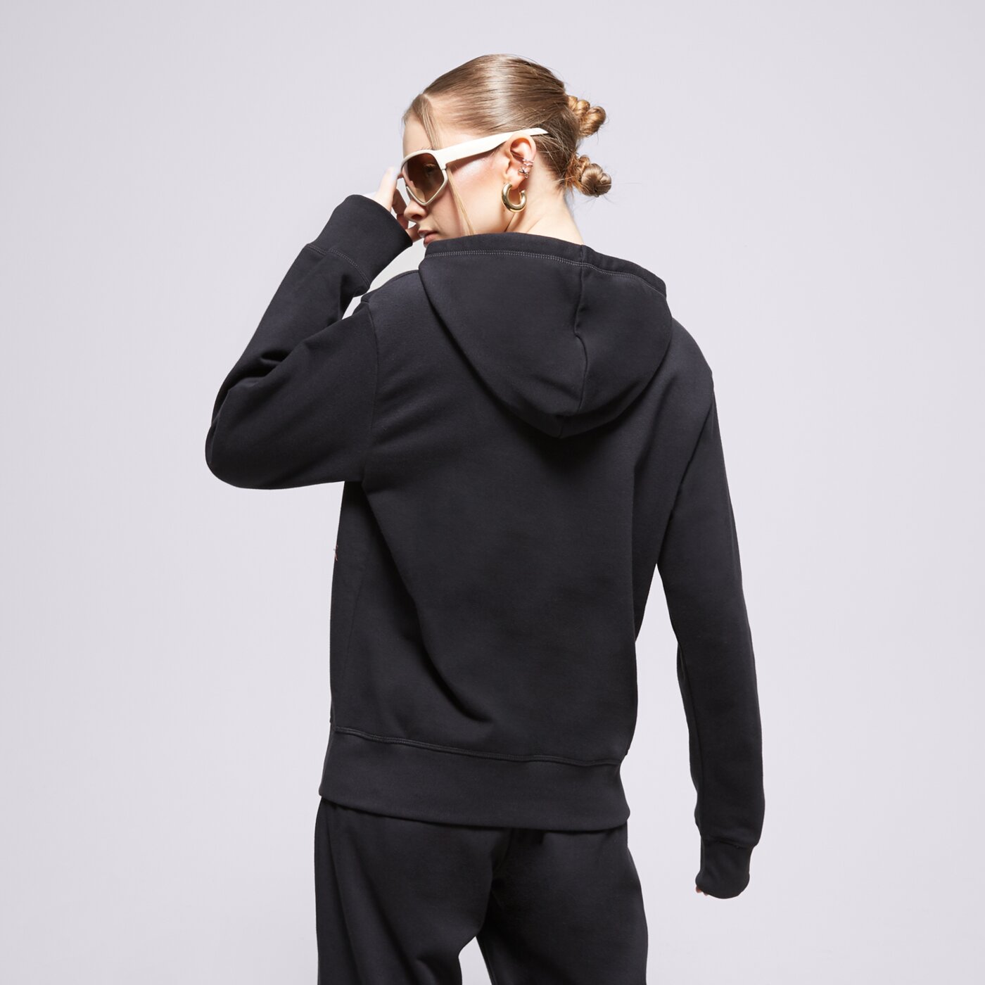 NEW BALANCE MIKINA S KAPUCŇOU NB ESSENTIALS WT31533BK | farba čierna ...