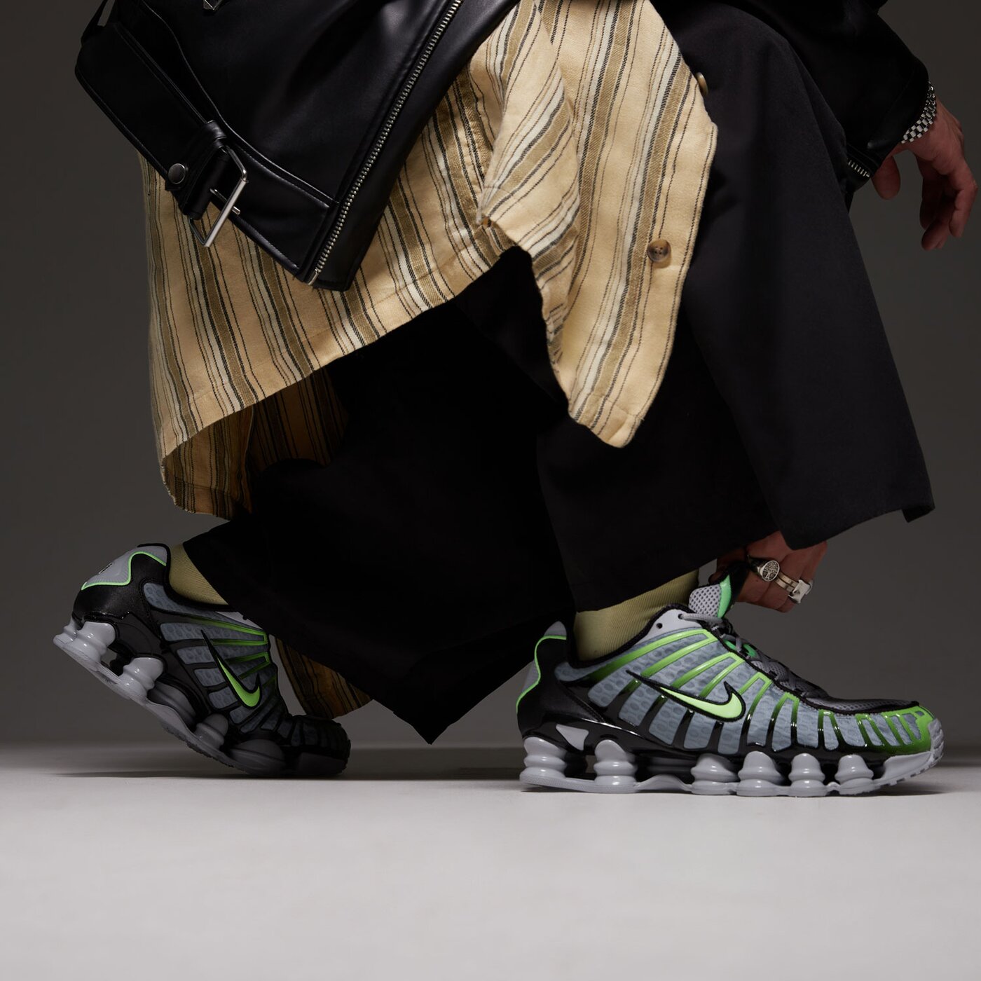 NIKE SHOX TL AV3595-005 | farba SIVÁ | Módne Tenisky. Muži Obuv eshop ...