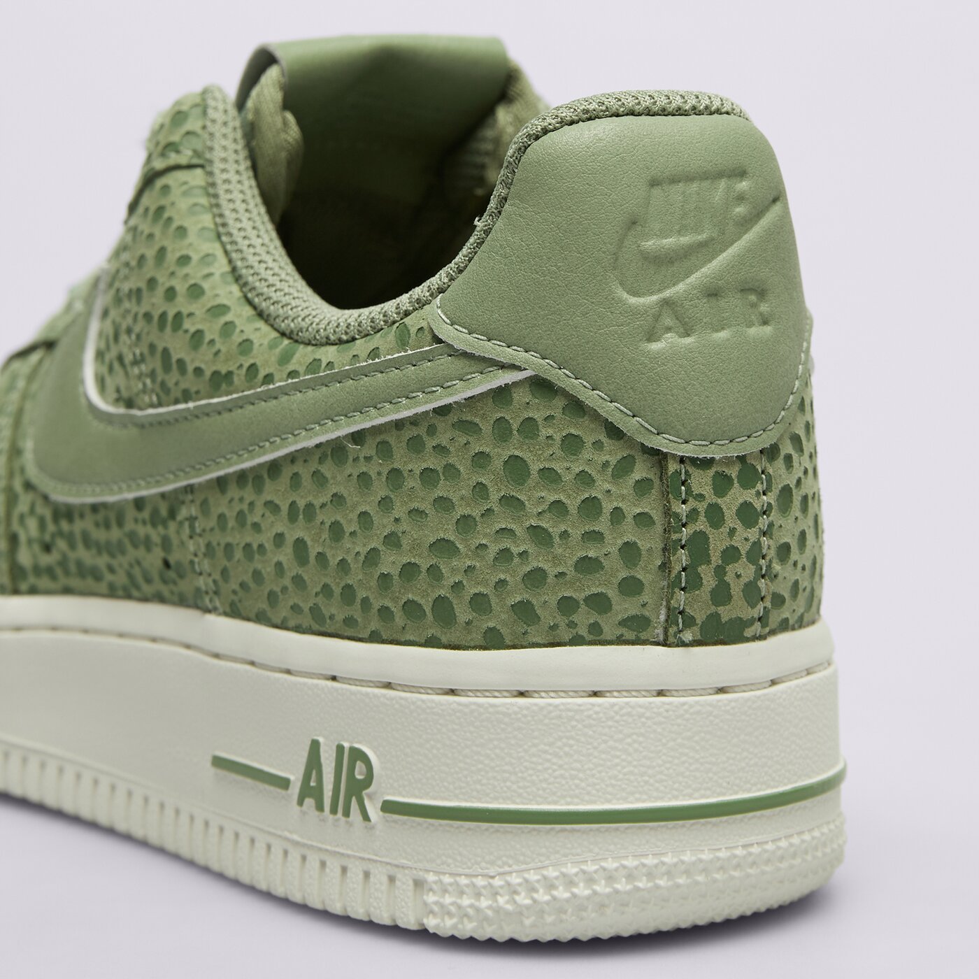 NIKE W AIR FORCE 1 '07 PRM FV6519-200 | farba ZELENÁ | Módne Tenisky ...