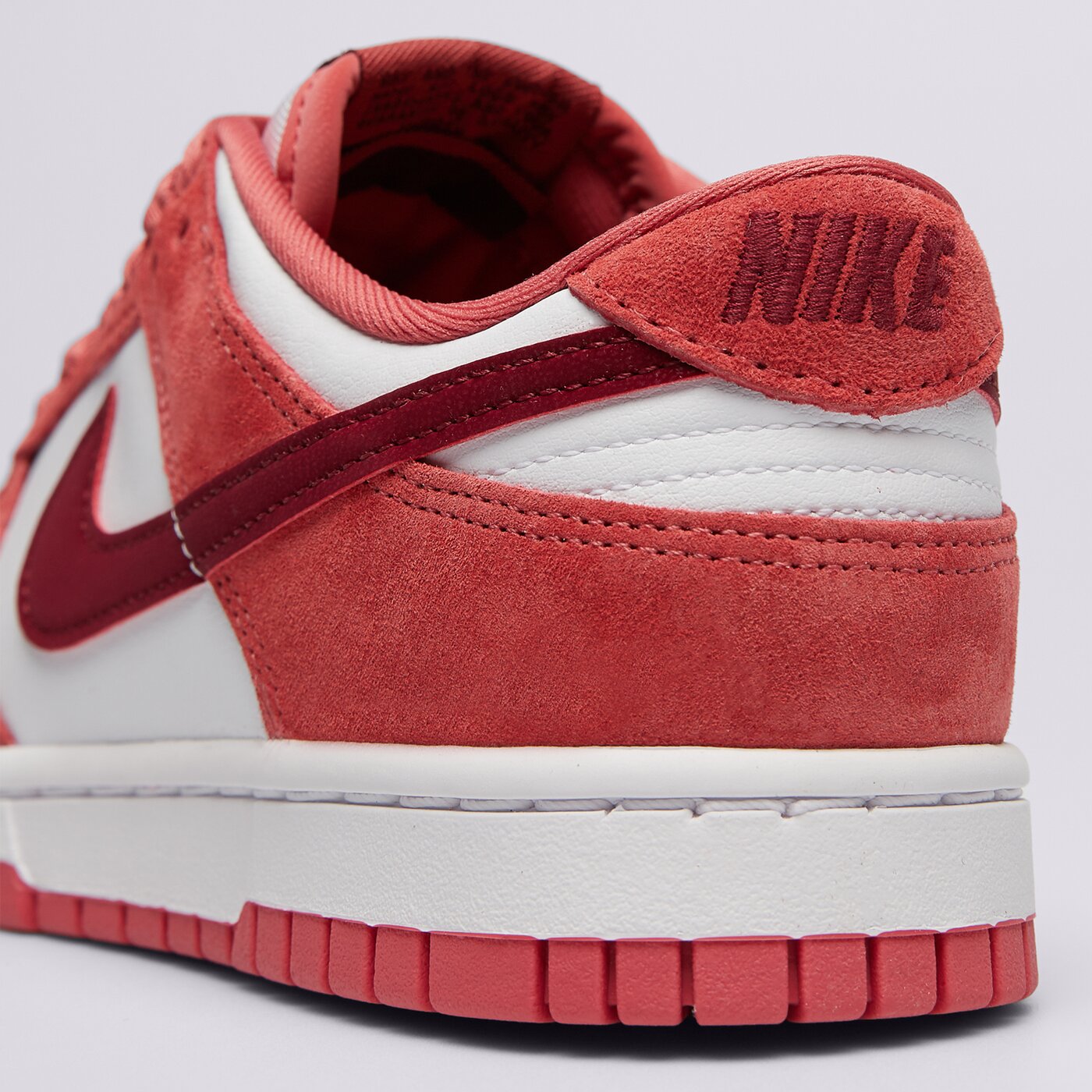 NIKE DUNK LOW FQ7056-100 | farba ČERVENÁ | Módne Tenisky. Ženy Obuv ...
