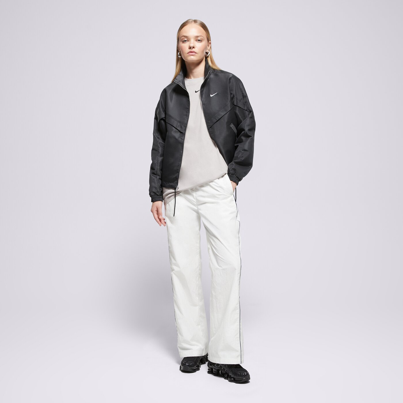 NIKE TRIČKO W NSW TEE ESSNTL LBR FD4149-009 | farba SIVÁ | Módne Tričká ...