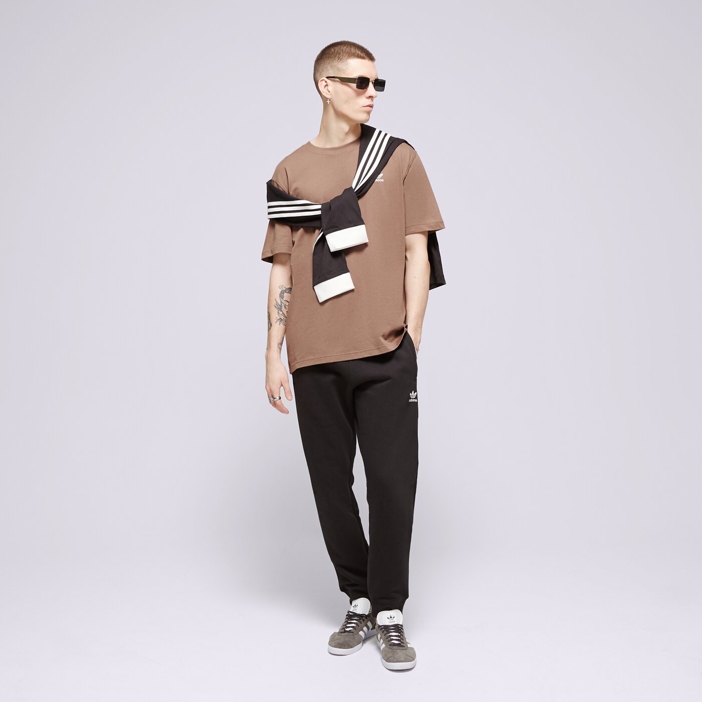 ADIDAS TRIČKO ESSENTIAL TEE IR9688 | farba HNEDÁ | Módne Tričká. Muži ...