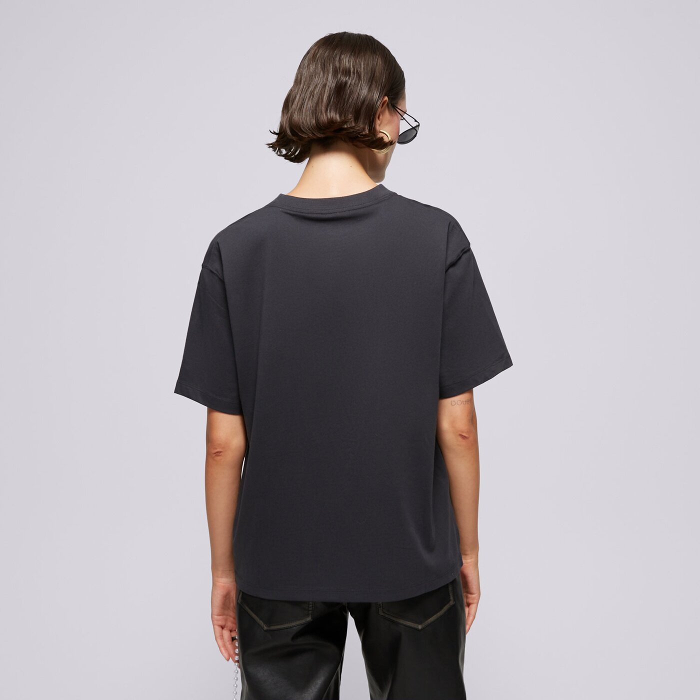TRIČKO W JORDAN SS GF GFX TEE JQC OFF NOIR/(SAIL) FZ0617-045 | farba ...