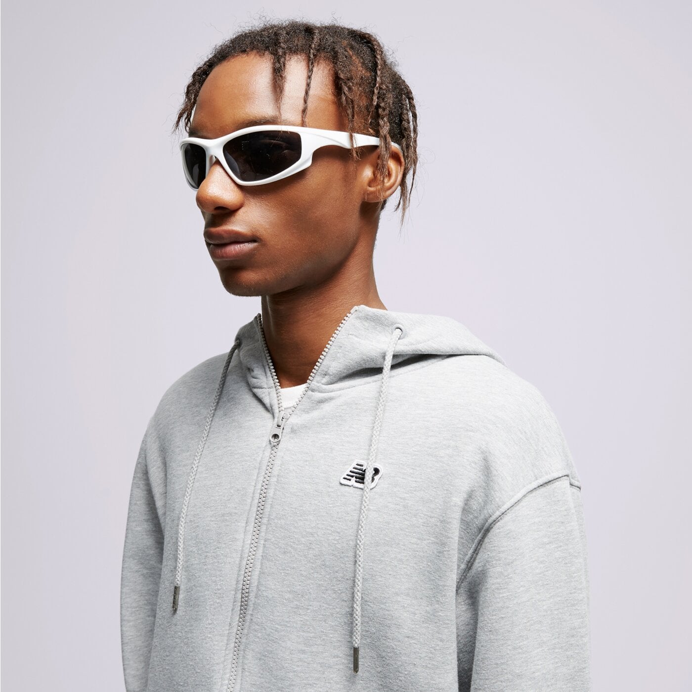 NEW BALANCE MIKINA S KAPUCŇOU ZIP HODIE MIKINA MJ23600AG | farba SIVÁ ...