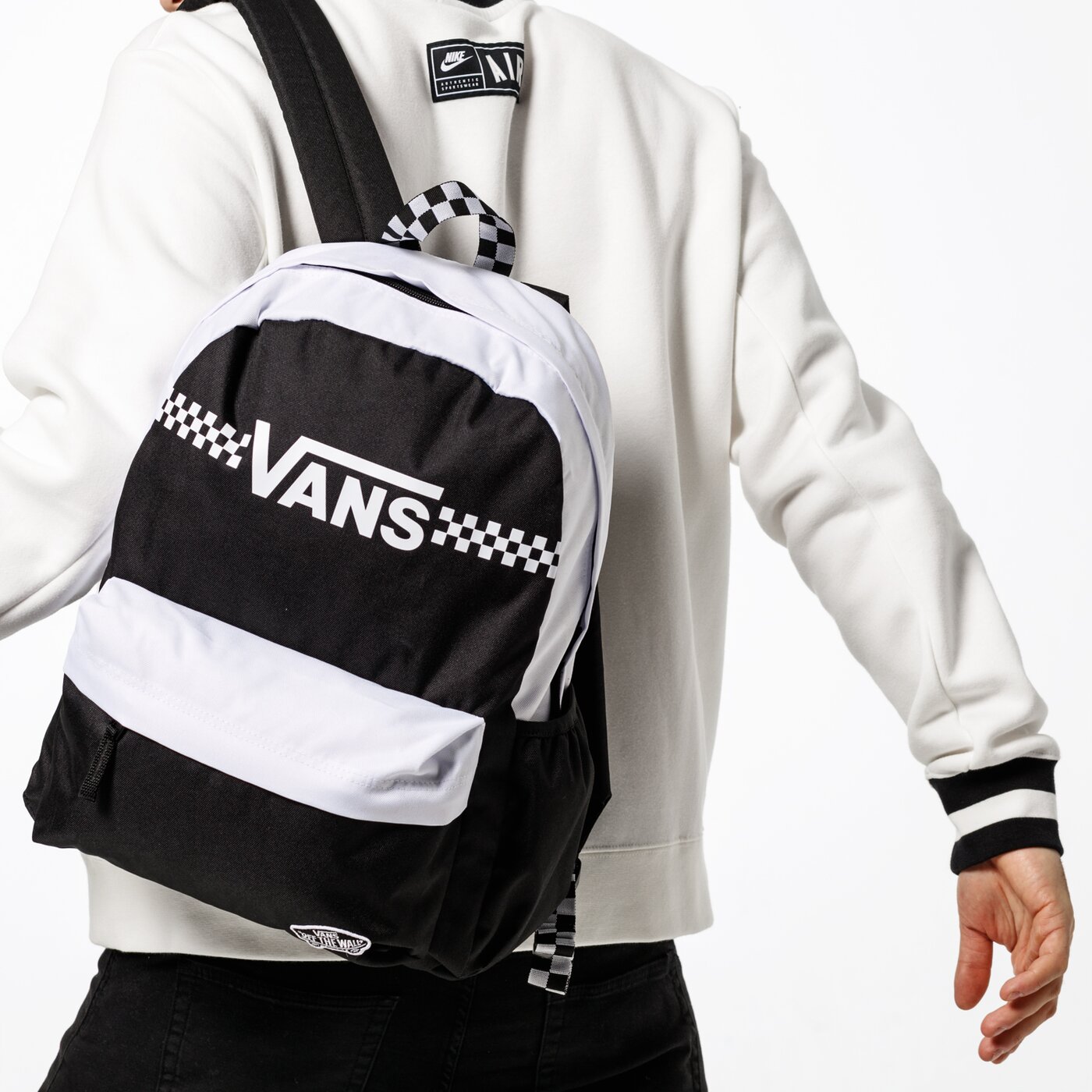 VANS RUKSAK GOOD SPORT REALM VN0A3T7BUVJ | farba čierna | Módne Ruksaky ...